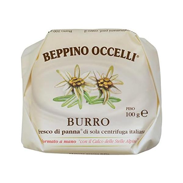 "幻のオッチェッリの発酵無塩バター” バター作りは毎日の搾乳後の浮いたクリームの除去から始まります。現在大半のバターは大きなタンクの遠心分離器にいれて拡販してつくられますが、 オッチェッリ社では昔ながらのバターチェーンを回して、限りなく手作...
