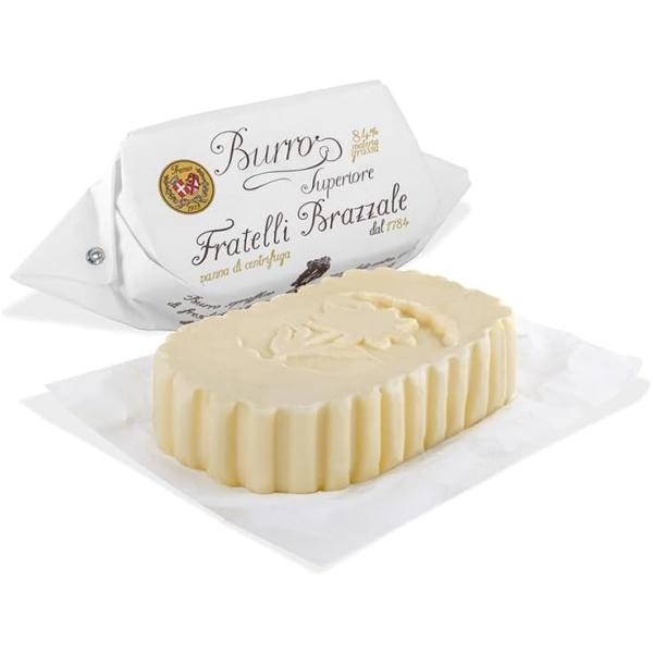 商品の説明 伝統的な発酵工程を経て作られた、贅沢な無塩発酵バターです。250gの使いやすいサイズで、冷凍保存が可能なため長期保存にも適しています。発酵バターならではの深い風味と豊かな香りが特徴で、パンやペイストリー作りに最適です。クリーミー...