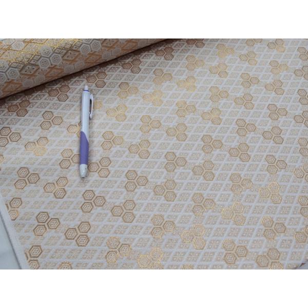 金襴織物反物をお好きなだけ切り売りします。4,000円以上お買い上げで送料無料！35cm単位980円(生地巾70ｃｍ長さ35ｃｍを１単位として切り売りします。　70ｃｍご入用の場合は　数量2と入力してください。　お申し込み数量分の長さでお送...