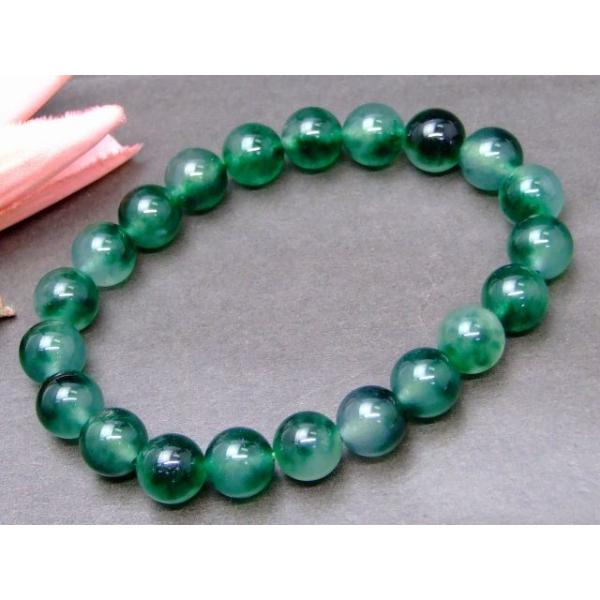 ※画像と同品質のものをお送りします。オリジナルアクセサリー作りに是非どうぞ〜〜（m−m）天然のものを色加工した商品になっておりますので、何卒ご了承のうえ、購入くださいませ。素材天然石：ヒスイ(着色)サイズ・重さ約：重さg　玉径10mm・±0...