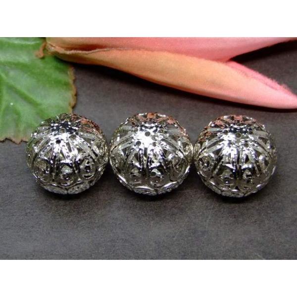 ※画像と同品質のものをお送りします。オリジナルアクセサリー作りに是非どうぞ〜〜（m−m）海外製商品のため、Ｂ品も混じっているかも知れませんので、ご了承の上ご購入をお願いいたします。素材メタル海外製サイズ約：重さg　玉径19mm×17mm・±...