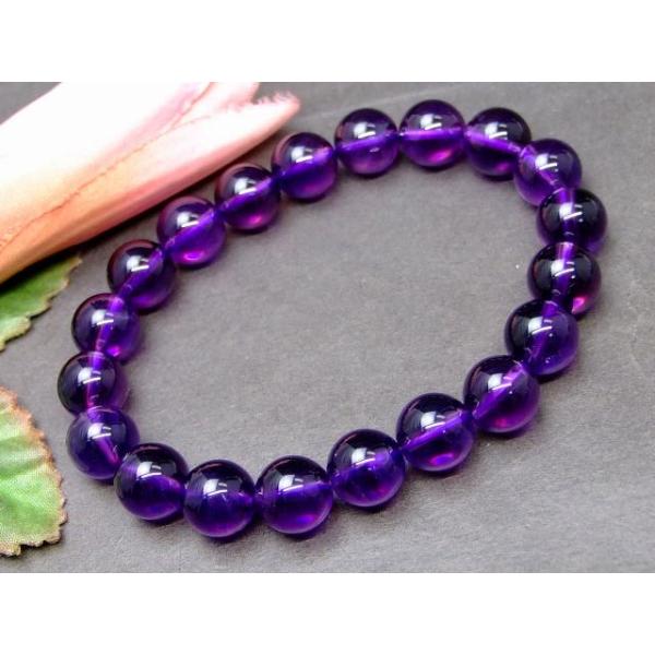 ※画像と同品質のものをお送りします。オリジナルアクセサリー作りに是非どうぞ〜〜（m−m）ポーチに入れた状態で発送いたしますので、そのままプレゼントとしてご利用頂けます。素材天然：アメジストサイズ約：重さg　玉径10mm・±0.5mm　内径1...