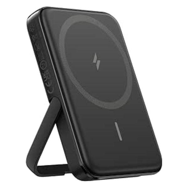 マグネット式ワイヤレス充電機能を搭載、強力マグネットによりズレることなく安定して充電可能