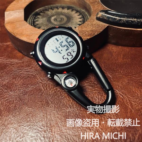 ★商品の状態★使用状況・新品未使用ご覧いただきありがとうございます！こちらは、カラビナ一体型の多機能デジタルウォッチです。キャンプや登山などのアウトドアから、日常使いまで幅広く活躍します【製品仕様】本体：デジタルウォッチサイズ：7.5×4×...