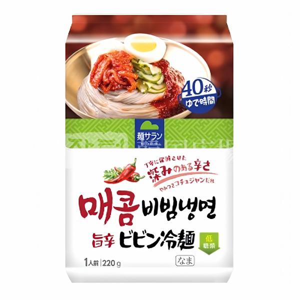 [名称]　半なま韓国冷麺[原材料名]【麺】小麦粉、でん粉（ジャガイモでん粉、タピオカでん粉）、そば粉、食塩/酒精、かんすい、（一部に小麦・そばを含む）【ソース】砂糖、コチュジャン（水飴、小麦粉、赤唐辛子粉、食塩、その他）、辛味ごま調味料（い...