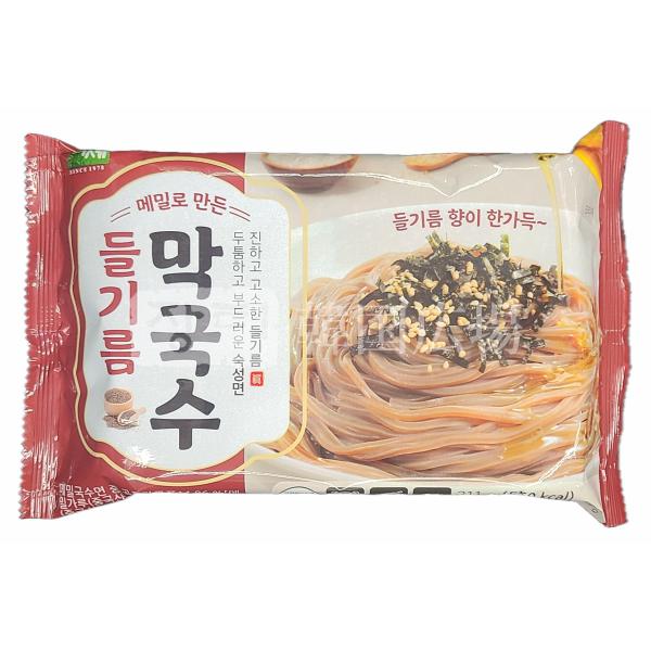 [名称]　即席冷麺 [原材料名]【めん】小麦粉、そば粉、食塩/加工デンプン、酒精、（一部に小麦・そばを含む）【ソース】砂糖、しょう油、異性化液糖、水あめ、食塩、かつおエキス、料理酒、かつおだし、昆布エキス、アンチョビエキス/調味料（アミノ酸...