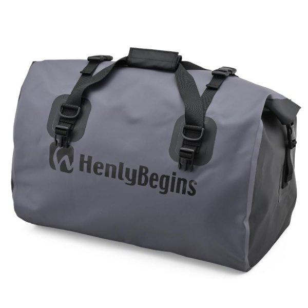 ヘンリービギンズ HenlyBegins DH-767 防水シートバッグカラー:グレー容量:60Lサイズ:H350×W550×D330(mm)最大積載重量:14kg素材:ターポリン生地付属品:固定ベルト4本セット、ショルダーベルト×1防水バ...