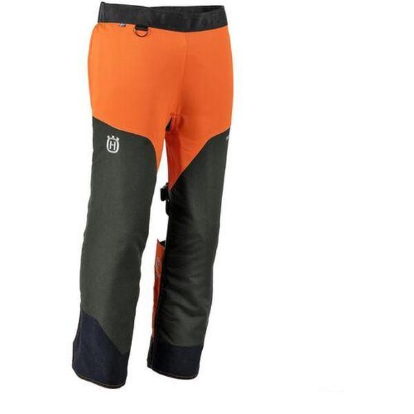 ・全天候のチェンソー作業用に設計された快適な防護チャップスです。・ワークウェアの上から簡単に装着できます。・腰と足のベルトを調節することで、脚にフィットさせることができ、マジックテープでふくらはぎに固定できます。・膝とくるぶしに耐久性の高い...