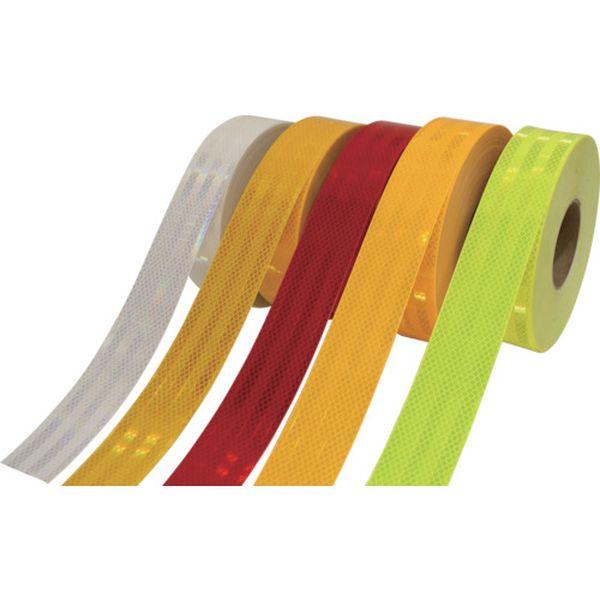 ・通常の約10倍の輝度(3M製品比較)があり、広角特性にも優れているため、斜め方向からでもはっきりと視認でき、安全確保に効果的です。・最初の反射性能を長期間維持する耐久性を持っています。・通常使用で7年の耐久性を有します。・道路交通安全施設...