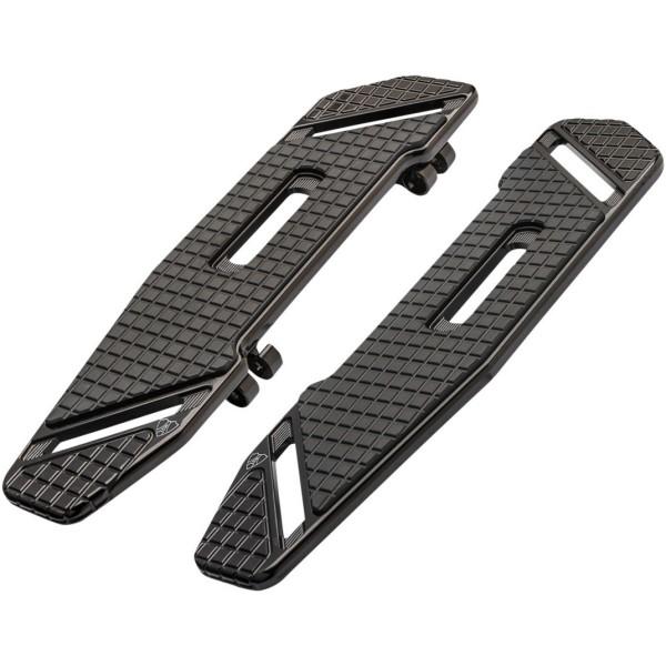 フロアボード25年 カラー:ブラック素材:アルミニウム・スピードライナーフロアボードは、CNC加工された3Dローレットスタイルと特別に形成されたオーバーサイズローレットラバーにより、クッション性を高めながらグリップ力を向上させています。・薄...