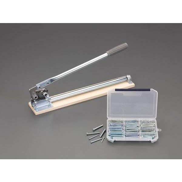 本体材質:スチール切断能力:M3・M4・M5・M6全長(mm):500重量(kg):1.26小ねじをお好みの首下長でカットして、現場に合わせて対応できます。ナベねじ・皿ねじ・六角ボルト付切断後も面取り不要でナットがスムーズに入ります。EA5...