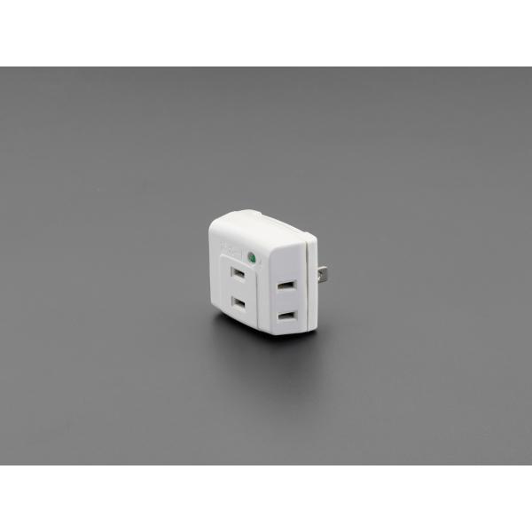 ●差込口:3個●定格:15A・AC125V(1500W)●サイズ:48×38×23mm●重量:47.58g●雷サージ機能:最大サージ電圧:2500V制限電圧:395V電源ラインサージ低減帯電サージ機能が作動中はLEDが点灯します。トラッキン...