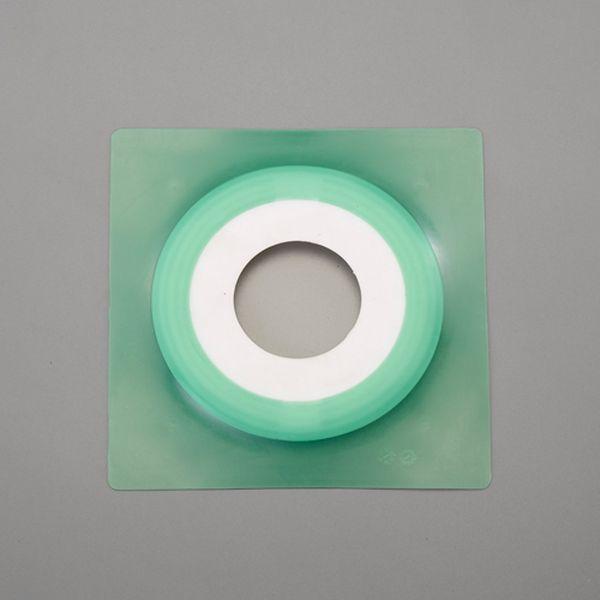 サイズ：180×180×1mm適応パイプ外径：89mm材質：ポリエチレン+熱可塑性エラストマー用途：φ75用（エアコン配管用）パイプに差し込んで左右・上部を防水テープで止めるだけで伸縮性の高い軟質樹脂がしっかりパイプを締め付けます。従来のよ...