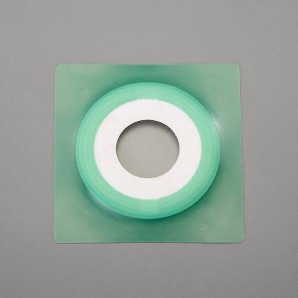 ●サイズ…100×100×1.8mm●材質…ポリエチレン＋熱可塑性エラストマー●用途…CD管・PF管用●適応パイプ…19〜34mm●穴径(mm)…φ14〜28●パイプに差し込んで左右・上部を防水テープで止めるだけで伸縮性の高い軟質樹脂がしっ...