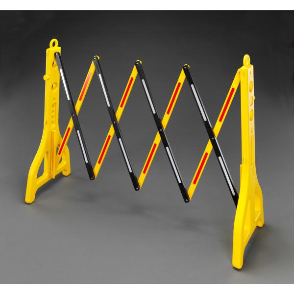 ●材質:PE樹脂●カラー:黄色●サイズ:使用時:2500×960(H)mm、収納時:240×960(H)mm、奥行(脚部分):390mm●重量:空時:2.54kg、満水時:8.0kg軽量で耐久性があります。水が充填でき、重くすることができま...