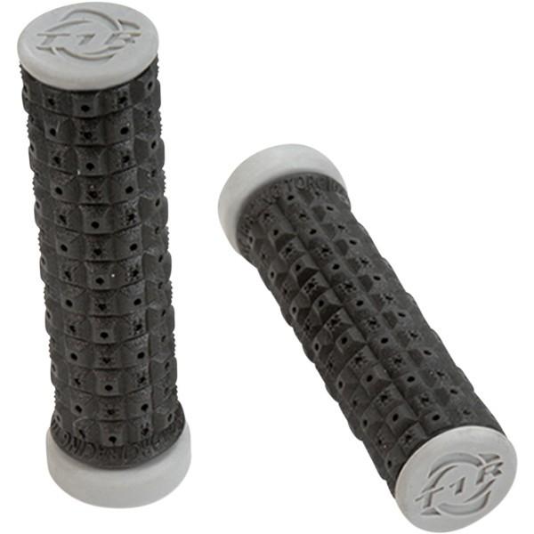 TORC1 エンデューロ グリップカラー：ブラック/グレー7/8インチ(約22.2mm)径ハンドルバー用サムスロットルに対応グリップグルー付き左右ペア0630-24502500-0207ヤフー JP店