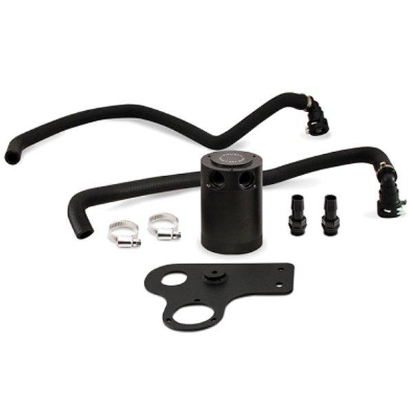 Mishimoto 2018+ Ford Mustang GT Baffled Oil Catch Can - PCV Sideメーカー：Mishimotoメーカー品番：MMBCC-MUS8-18PBE・掲載画像は、カタログより抜粋した参考...