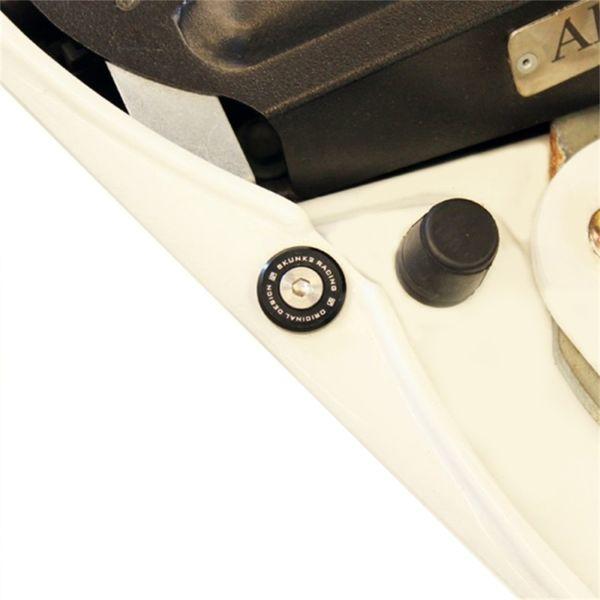 Skunk2 Large Fender ブラック アノダイズド Washer キット (6 Pcs.)メーカー：Skunk2 Racingメーカー品番：649-05-0225・掲載画像は、カタログより抜粋した参考画像となっております。ご不安...