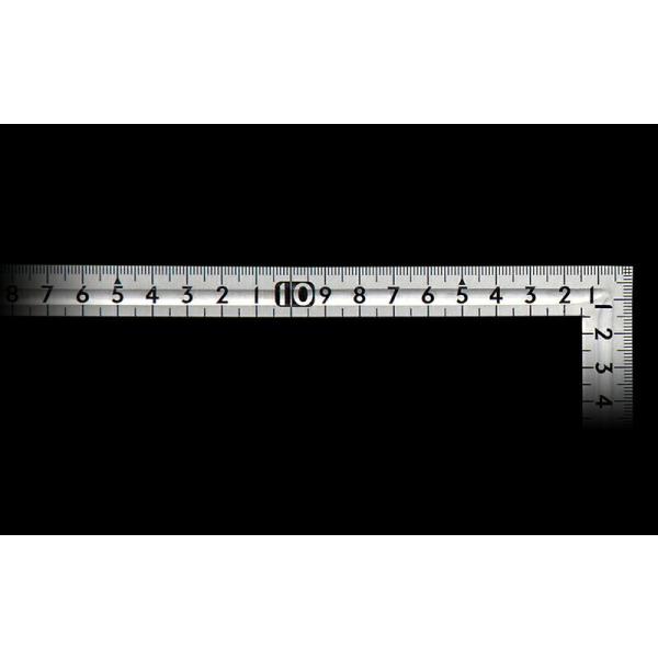 曲尺小型 溝付 ステン 30×15cm 裏面角目 12017広島　 シンワ測定　仕様●角部形状 同厚●表目盛 長枝：外目盛 30cm 内目盛 5ｍｍピッチ30cm短枝：外目盛 15cm 内目盛 5ｍｍピッチ15cm●裏目盛 長枝：外目盛 3...