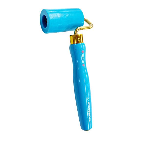 特殊ウレタンローラー”戯の極”ボードを痛めにくい特殊ウレタンローラーを採用持ち手の先を絞った形で持ちやすい形状ですきれいなターコイズブルーOKINAWAカラー35φのベアリング入サイズ：40mm、60mm