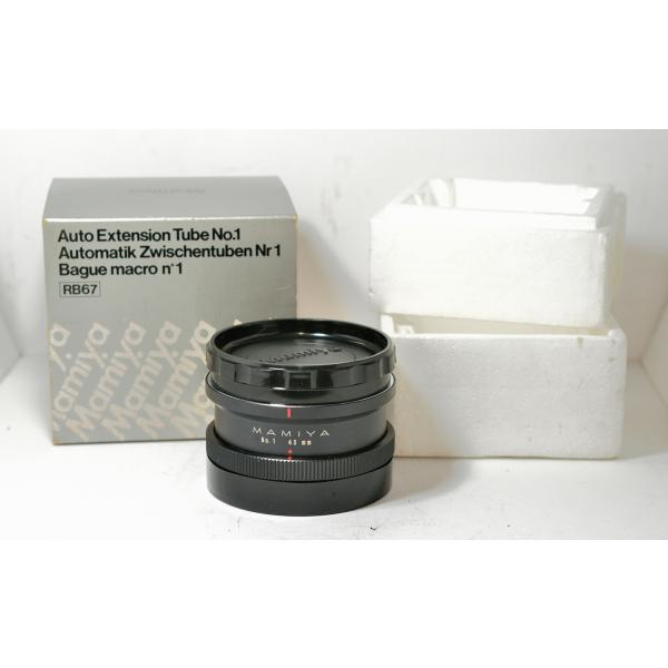 マミヤRB67用中間リングです。No.1 45mmになります。本体とレンズの間に装着し、焦点距離を変えることで拡大写真の撮影が可能となります。外箱付（小さなキズや折れ目、経年劣化によるシミ、テープ貼付跡や汚れ等有）。動作未確認。外観細かなキ...