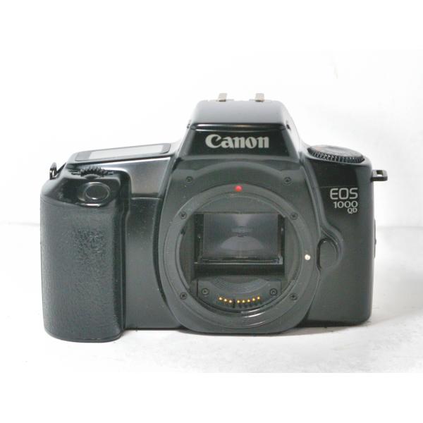 1990年にキヤノン社より発売された35mmフィルムカメラです。いわゆるエントリー機でありながら、動体予測AIサーボ機能とPSAMフルモードを備えたAF、AEを搭載、TTL制御のフラッシュを内蔵、フォルムも小型軽量化され扱いが楽と、当時の基...
