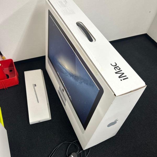 【ジャンク品です】送料はお送り先により変動しますので、ご購入前にお知らせ下さい。例：関東1600円-北海道2200円iMac 27インチ（ディスプレイ：2560x1440）2012年製プロセッサ　3.2GHz intel Core i5メモ...