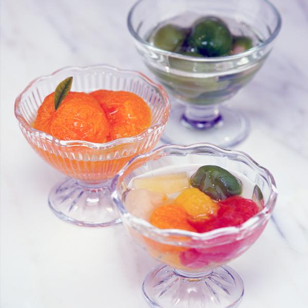 和歌山 ふみこ農園 果実の宝石箱（ハーフセット）和歌山県産のフルーツなどをやさしい口当たりのジュレの閉じ込めました【内容量・重量】フルーツコンポート195g×1、コンポートまるごと温州みかん195g×1、コンポートまるごとあら川の若桃195...