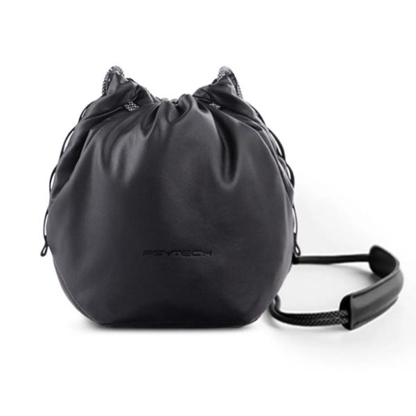 ■商品詳細OneGo ドローストリングバッグは、1台のカメラとレンズで人生の一コマを撮影するアウトドア愛好家のため、考え抜いてデザインされた商品です。環境に優しく、リサイクル可能なマイクロファイバー素材を使用し、快適な手触りを実現。ハンドバ...