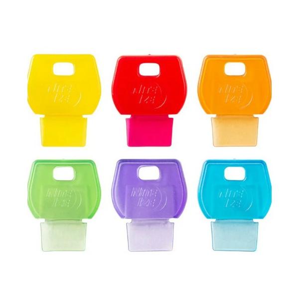 油性ペンで書き込み可能な6色のキーカバーは色とサインで簡単に見分けられます。キーカバーの素材は伸縮性があり耐久性のあるTPR素材で、ほとんどの形状のサイズのカギにフィットします。サイズ：W26×H21×D5mm重量：1g材質：TPR(熱可塑...