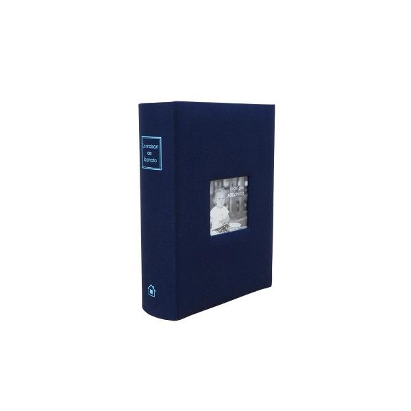 5色展開の布素材表紙ブックタイプ大容量アルバム、ハガキサイズにも対応■外寸：235 x 330 x 85mm■表紙窓寸：90 x 90mm■重量：2000g (本体+台紙のみ)■収納サイズ：L判またはポスト判600枚収納（1シート 6枚x1...