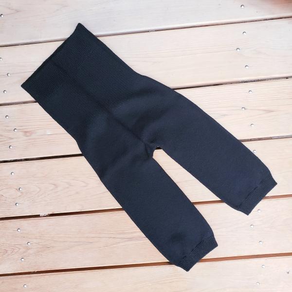 薄くてあったかいパンツが欲しい腹巻きしたいけれど、ごわごわする。お腹を暖めたいじっとしていると冷えて腰が痛いそんな方の為のとっても良く伸びて薄くて暖かいウールシルクの二重編みパンツです。お腹をすっぽり包み込むので女性特有の冷えからくる痛みを...