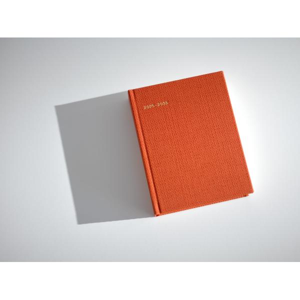 【発売日：2025年12月10日】これからの10年、きっと沢山のことを忘れてしまいます。書きとめておきたいことはありませんか?書籍のデザインを行なうnuが今年もまた日々の記録を10年分メモすることができる、シンプルで機能的なノートを作りまし...