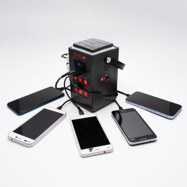 【リン酸鉄バッテリー搭載 多機能ポータブル電源 ENEPORTA+3】電気・灯り・情報！今ある備えに「＋3」の安心を。簡単操作のあんしん安全ポータブル電源「ENEPORTA+3」は、災害時にも役立つ多機能・コンパクトな電源です。発火等の事故...