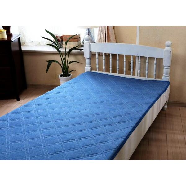 【アルクール スーパー 接触冷感敷きパッド】暑くて寝苦しい夜におすすめ！「接触冷感」「吸水」「抗菌」「制菌」「消臭」の5つの効果のある敷パッド。肌に当たる表地には「接触冷感・吸水」機能を持つALCOOL SUPERを使用。中わたに「抗菌・制...