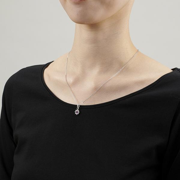 【アメジスト＆キュービックジルコニア 磁気ネックレス】繊細に煌めく、可憐に可愛いプチペンダント、ジュエリータイプの磁気ネックレス！小振りでキュートながら 「アメジスト」にキュービックジルコニアの煌きが胸元を際立て、気品ある大人の女性を演出し...