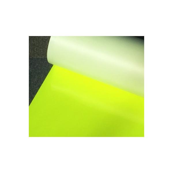 アイロンプリント用のカッティングシートです1. プロッターで保護フィルムの付いた方を上にして鏡反転カットします。　（カット時に保護フィルムははがしてください）2. カス取り後、PETフィルムを上にして、アイロンプレスします。3. PETフィ...