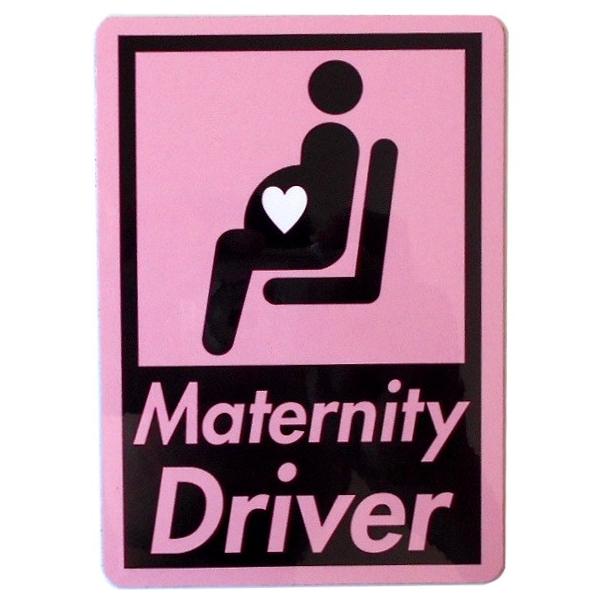 ・車の鉄のボディに貼れるカーマグネットです。(マグネットが貼り付かない車がございます。予め適当なマグネットが貼り付くかご確認することをお勧め致します。)  【サイズ 約】：横9.9cm×縦13.9cm 【仕様】：強力マグネット(吸着力が通常...