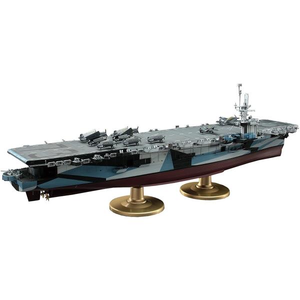 ハセガワ 1/350 アメリカ海軍 護衛空母CVE-73 ガンビアベイ 40027 プラモデル Z27●ガンビアベイはカサブランカ級の一艦です。●艦載機を運用可能な最小規模で構成されており、その構造は商船型が採用されています。●同型艦は50...