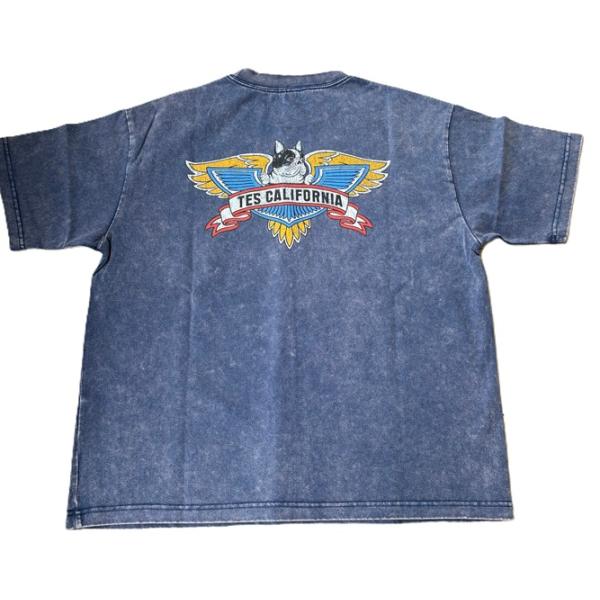 THE AMERICAN BIKER！！！古着からインスパイアされたバイカーテイストのグラフィックが秀逸！BIGシルエットで、厚手の生地をケミカルウォッシュする事で古着の様な風合いに仕上げました。アイテムサイズ平置実寸（左から身丈・肩幅・身...