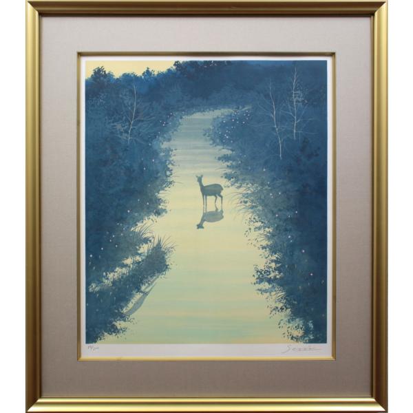 穏やかに流れる川のせせらぎだけが聞こえる森。川岸に生えた草花や木々から森の生命を感じられる、涼やかで美しい作品。画集掲載作品