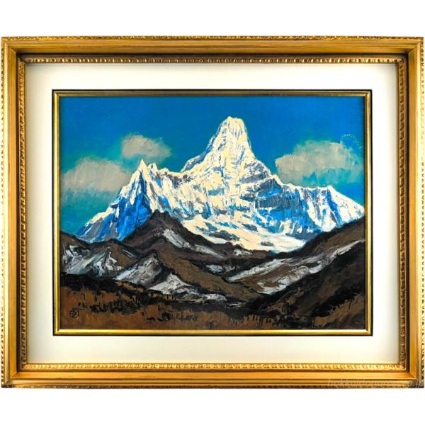 ネパール・ヒマラヤ山脈に位置する、標高6,812mの独立峰アマ・ダブラム。「アマ」は母、「ダブラム」は首飾りを意味します。山頂から垂れ下がる氷河が、シェルパの女性が身に着ける二重のペンダント（タブラム）に似ていることに由来して付けられた名称...