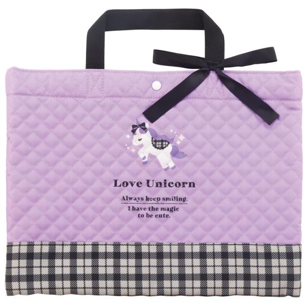 「商品情報」「主な仕様」サイズ:袋=約300×400mm 持ち手の高さ約100mm素材・材質:表地・裏地・持ち手=綿、中材=ウレタン・不織布スナップボタン付でパチっと止められるお子様用トートバッグ習い事の道具入れとして、お出かけ時の小物入れ...