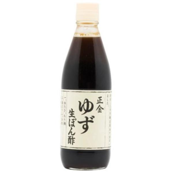 シンプルな原材料は、二つの果汁、二つの醤油、二つのりんご酢、三つのだしです。ゆずとすだちの風味を生かした上品なぽん酢醤油に仕上げています。高知県産のゆず果汁を使用しゆずの豊かな香りとやわらかな酸味を楽しめるポン酢です。賞味期間：製造より6ヶ...