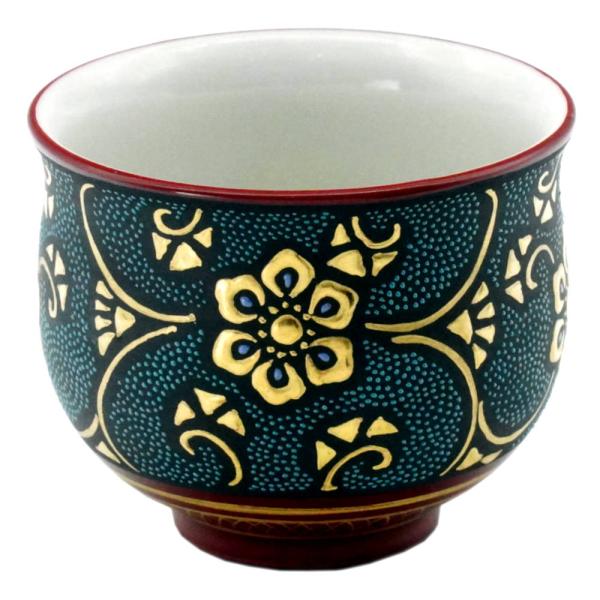 仲田錦玉 九谷焼酒盃 渦打青粒盛金宝相華唐草 月に兎 10012190九谷焼作家：仲田錦玉（三代目）九谷焼伝統技法粒打ち最高技術保持者素材：磁器サイズ：径6cm×高さ4cm箱：桐箱紐通し仲田錦玉の高度な渦打青粒と、繊細で美しい宝相華唐草文を...