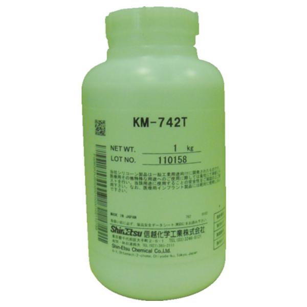 ※商品の詳細はメーカー公式サイトをご覧ください。質量 ： 1.1kg【特長】エマルジョン型離型剤です。希釈安定性に優れています。ＫＭ−７４２ＴはＫＭ−７４０Ｔの低濃度タイプです。【用途】ゴム、プラスチック成形時の離型や、つや出し、アイロンの...