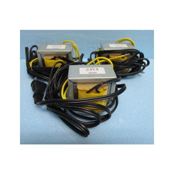 【実機用トランス/変圧器】100V=24V　3個セット24VA=1A100V側(黒)は、約/2mでコンセント付き24V側(黄色)は、約/20cmくらいで半田加工済み      【通電チェック済み】データーカウンターに使いやすい大きさです。文...