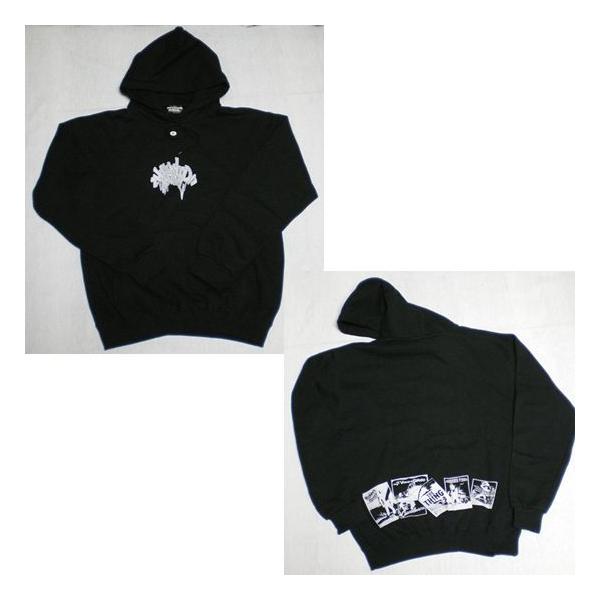 レトロ映画のポスターをモチーフにしてバックにプリントしました。話の種になりそうなレトロっぽいポスターデザインです！映画ポスターは「大アマゾンの半漁人(CREATURE　FROM　THE　BLACK　LAGOON)」「シンバッド7回目の航海（...