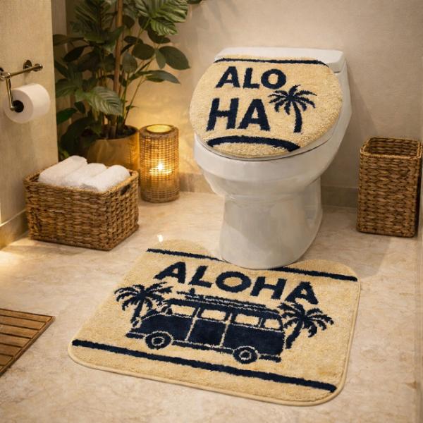 人気のワーゲンバス柄トイレフタカバー＆マットです☆肌触りのいい素材とサガラ刺しゅうがアクセント！落ち着きのある色合いでトイレを演出してくれます。※サイズを事前にご確認ください。※衛生上の問題にて返品・交換はお受けできませんので、予めご了承く...