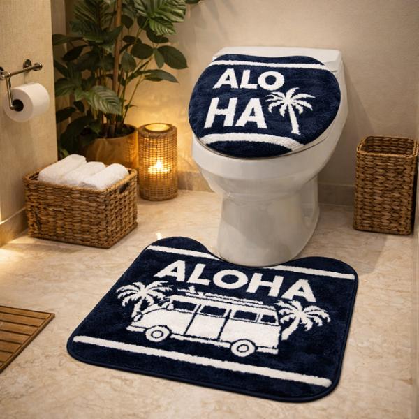 人気のワーゲンバス柄トイレフタカバー＆マットです☆肌触りのいい素材とサガラ刺しゅうがアクセント！落ち着きのある色合いでトイレを演出してくれます。※サイズを事前にご確認ください。※衛生上の問題にて返品・交換はお受けできませんので、予めご了承く...